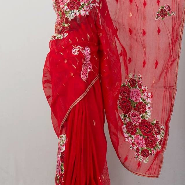 Matching White color Jamdani sharee & Pink Applique Work on Jamdani ...